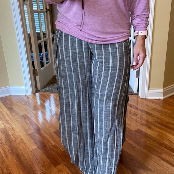 Elan | Pants & Jumpsuits | Elan Side Slit Pants | Poshmark